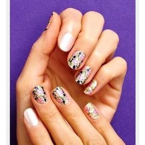 Color Street Nails | Other | Colorstreet Sakura Festival Rose Path ...